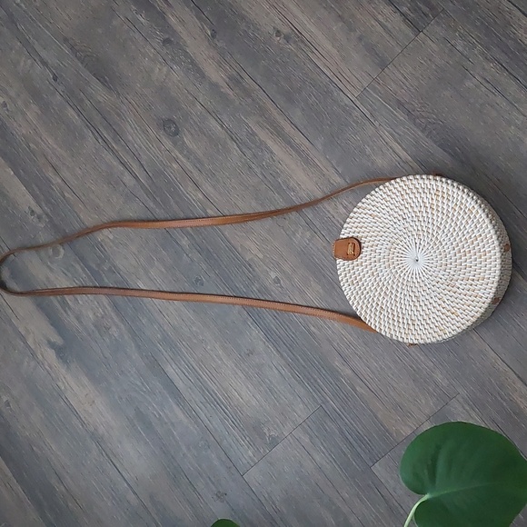 Vintage | Bags | Vintage Round Raffia Bag | Poshmark